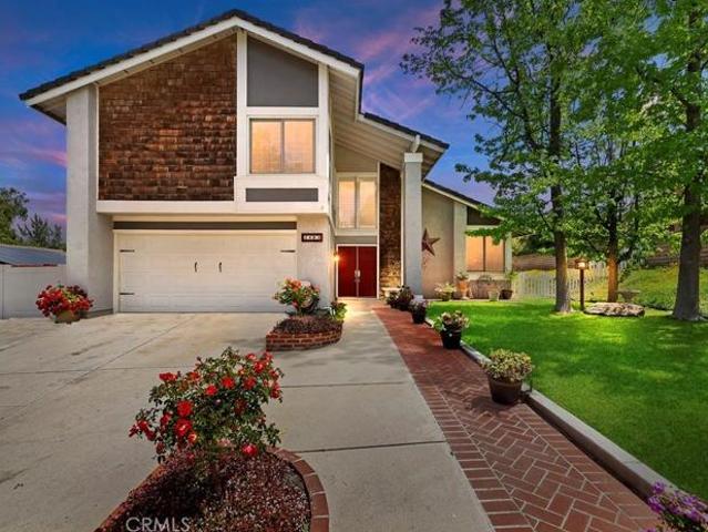 2463 Peacock Ln, Corona, CA 92882