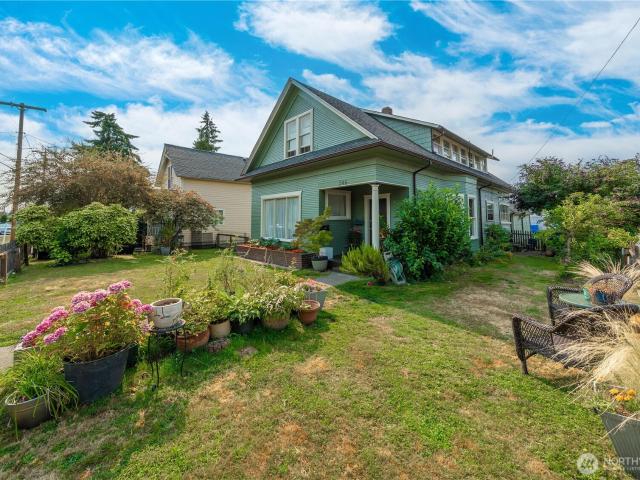 246 4th Avenue NW