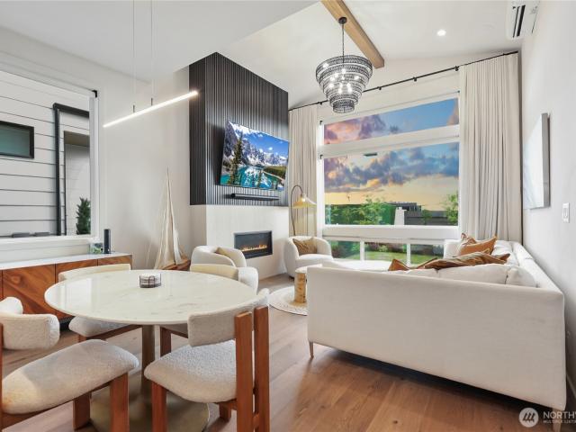 246 5th Avenue W