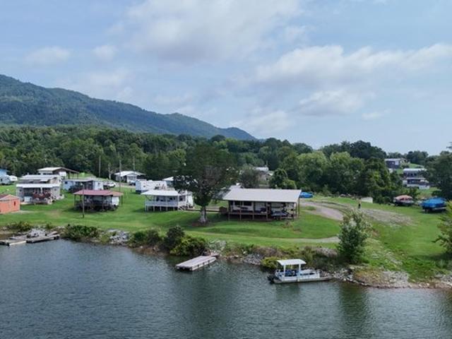 246 Cherokee Boat Dock Rd, Mooresburg, TN 37811