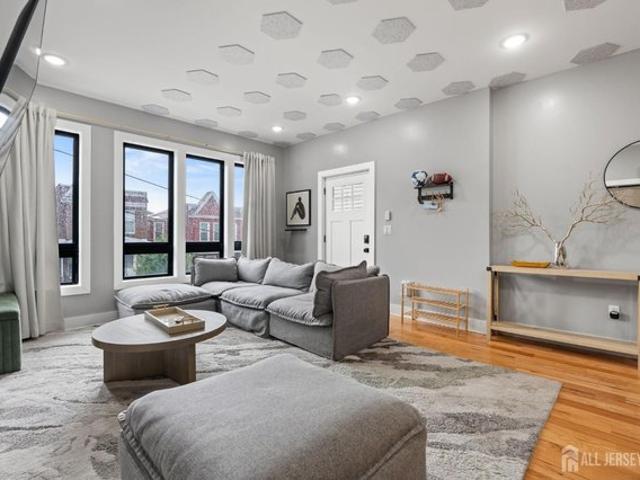 246 Clinton Ave Unit 1, Jersey City, NJ 07304