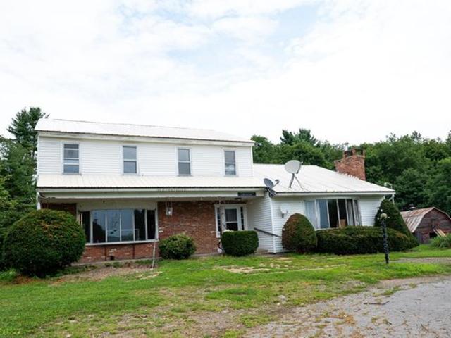 246 Crawford Ln, New Berlin, NY 01201