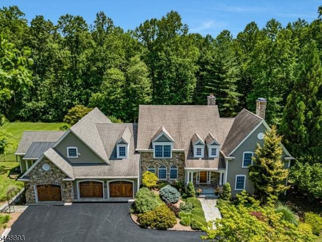 246 Beacon Hill Rd, Washington Township, NJ 07830