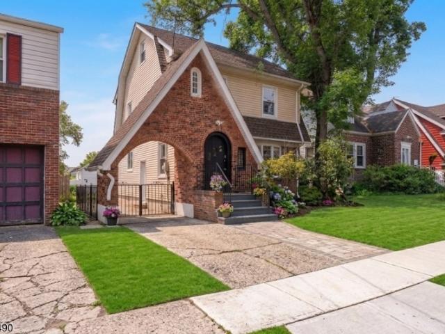 246 Belleview Ter