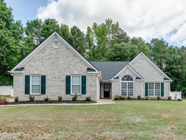 246 Blue Grass Dr, Jefferson, GA 30549