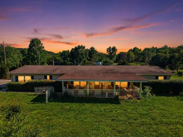 246 Briarwood Dr, Burnside, KY 42519