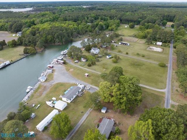 246 Davis Creek Rd, Port Haywood, VA 23138