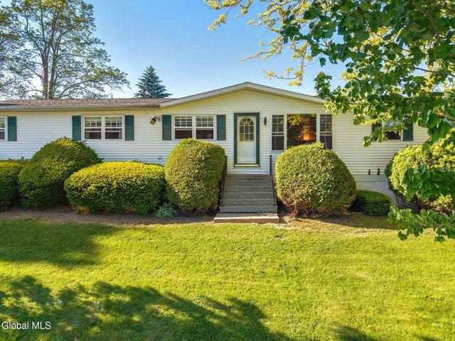 246 Ecker Hollow Rd, Schoharie, NY 12157