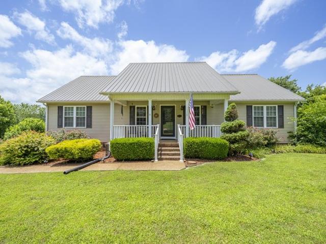 246 Forrest Ave, Clifton, TN 38425