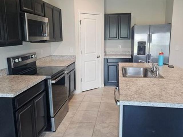 246 Fiddlewood Ct, Davenport, FL 33837