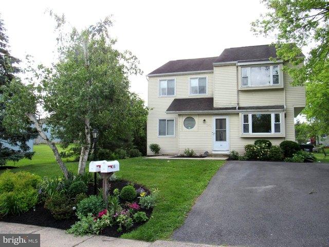 246 Florence Dr, Harleysville, PA 19438