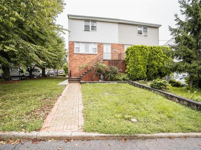 246 Hoover Rd, Yonkers, NY 10710