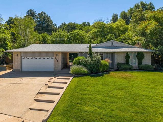 246 Oak Dr, North Salt Lake, UT 84054
