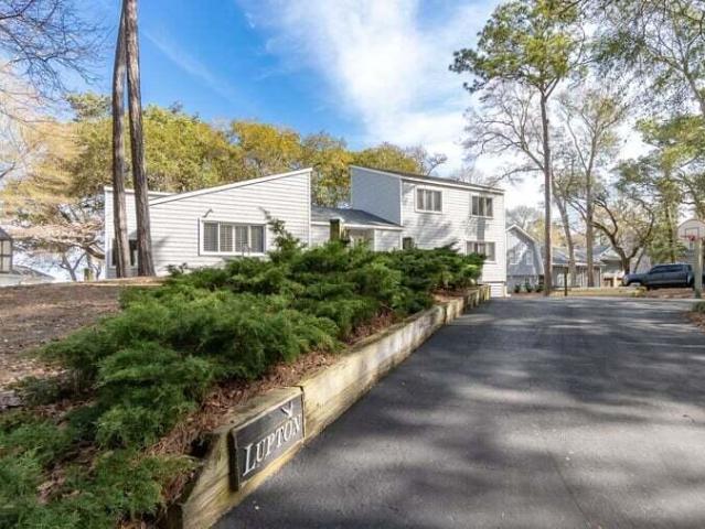 246 Oakleaf Drive