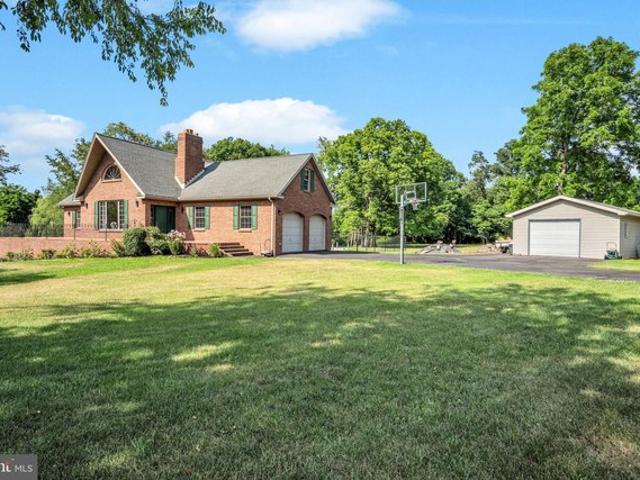 246 Leeds Rd, Newville, PA 17241