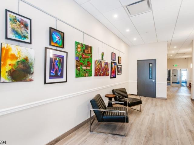 246 Main St # 401