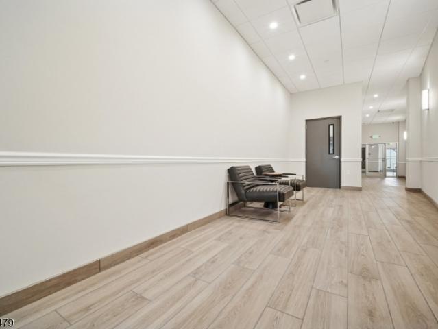 246 Main St # 305