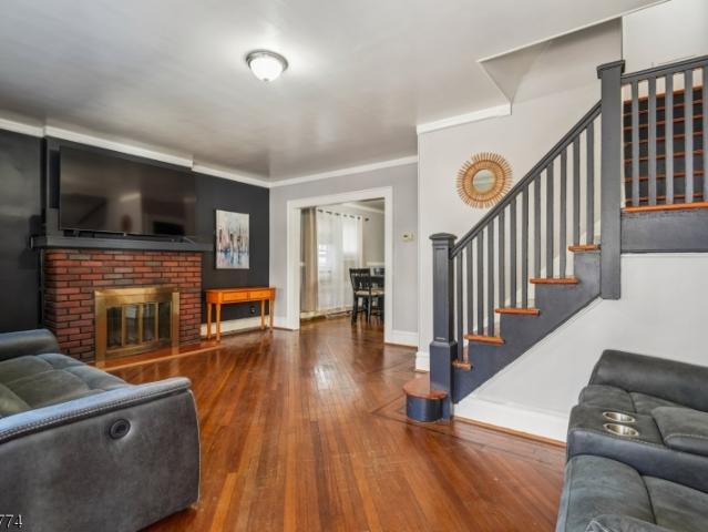 246 N 9Th St