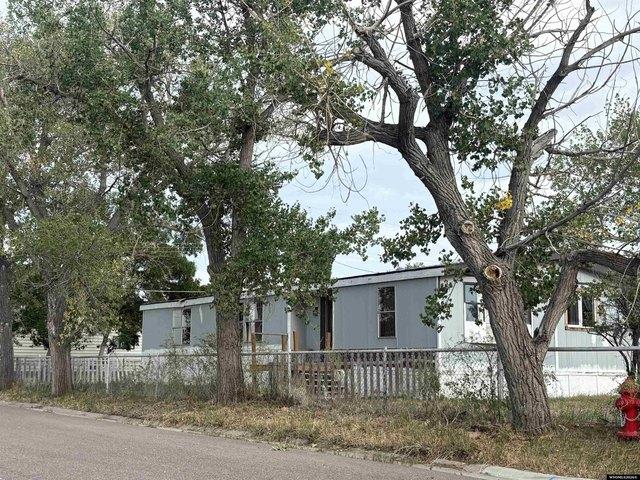 246 N 9th St, Glenrock, WY 82637
