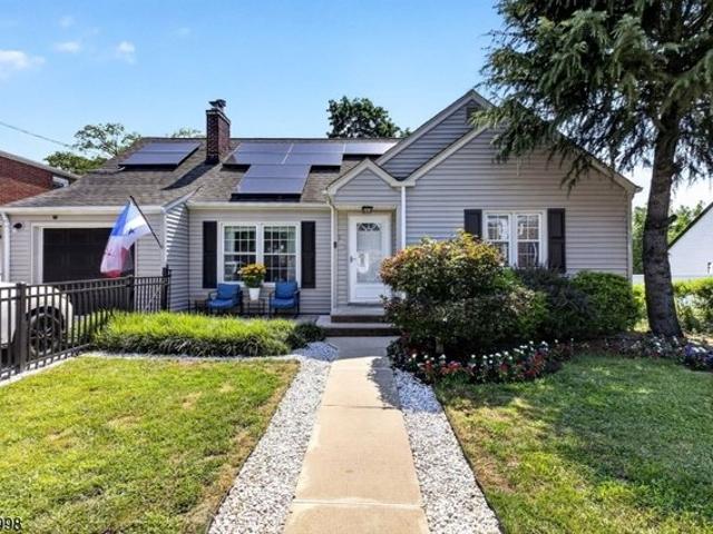 246 N 3rd Ave, Manville, NJ 08835