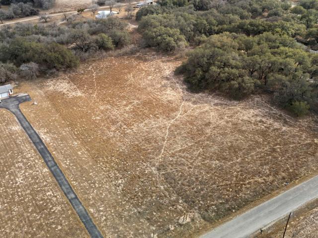 246 Shamrock Dr, Floresville, TX 78114 | MLS #1939