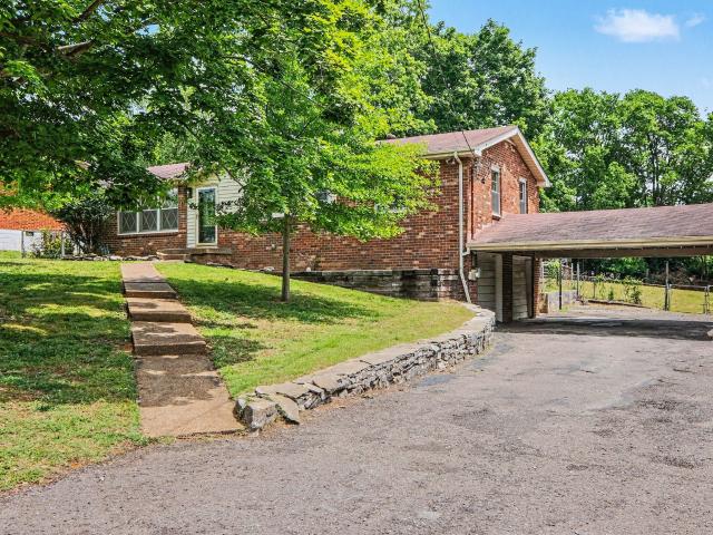 246 Sterling Rd