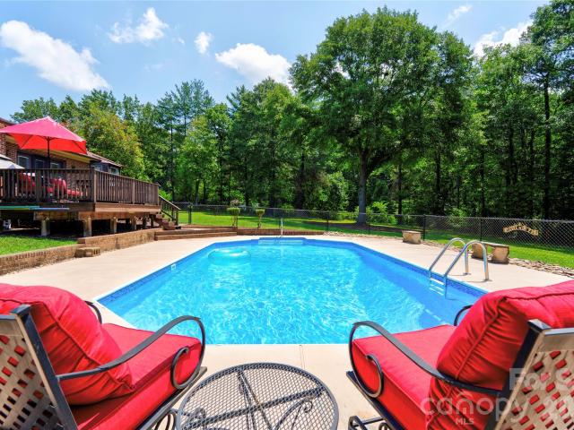 246 Putnam Lake Road