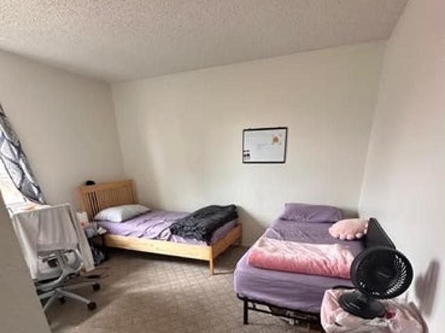 246 w bencamp st, apt d