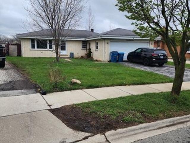 246 W Parkview Dr, Addison, IL 60101