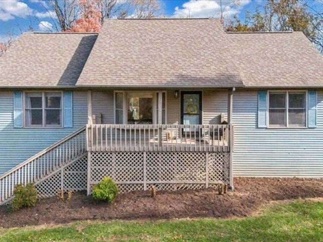 246 White Oak Dr, Blue Ridge, VA 24064