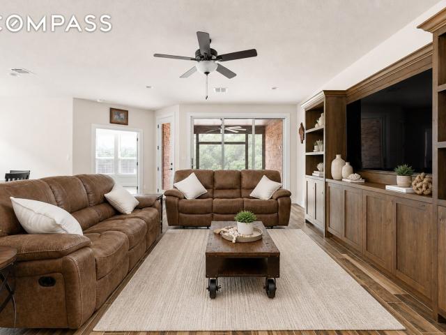 246 Toyah Dr, Dripping Springs, TX