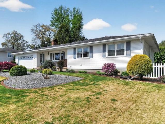 246 Tolpa Cir, Chicopee, MA 01020