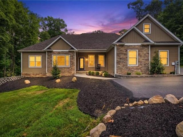 246 Tanglewood Dr, New Castle, PA 16105