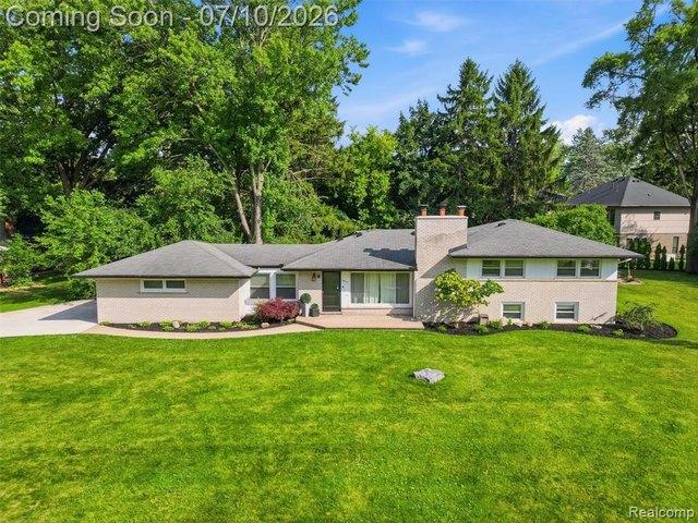 24741 Tudor Ln, Franklin Vlg, MI 48025