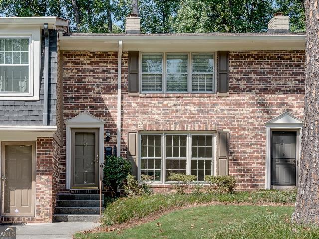 2474 Northlake Court