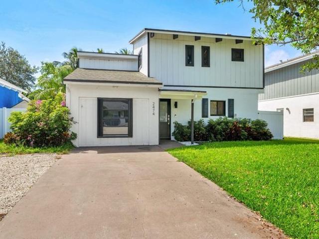 2474 Douglas Ave, Delray Beach, FL 33444