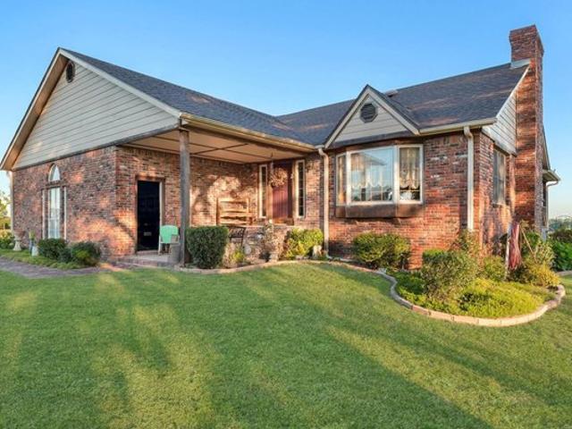 24751 S 200 Rd, Henryetta, OK 74437