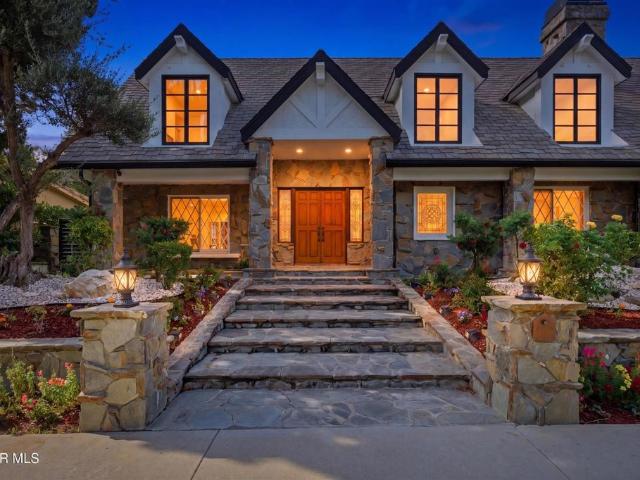 24756 Eilat St, Woodland Hills, CA 91367 | MLS #226001 VC
