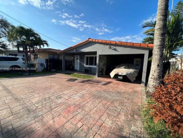 2475 NW 35th St, Miami, FL 33142