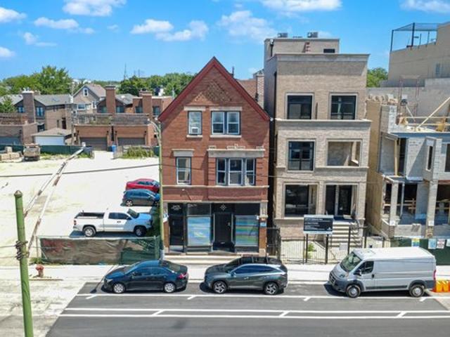 2475 N Clybourn Ave, Chicago, IL 60614