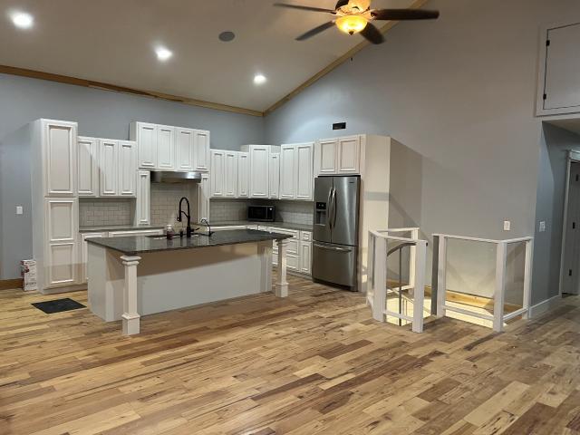 2475 Old Clarksville Pike