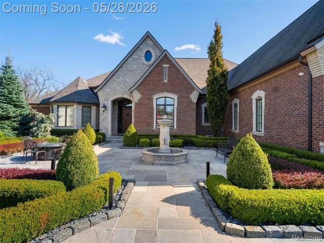 2475 Creekside Court