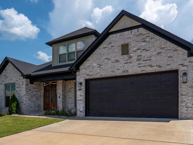 2475 Lilac Drive