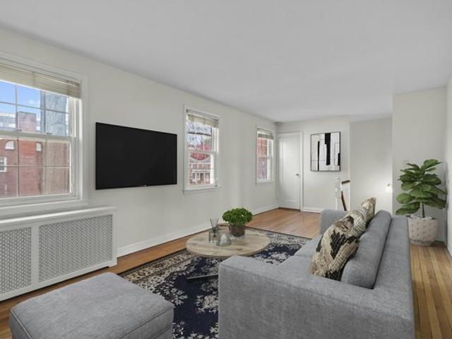 2475 Summer St Apt 3H, Stamford, CT 06905