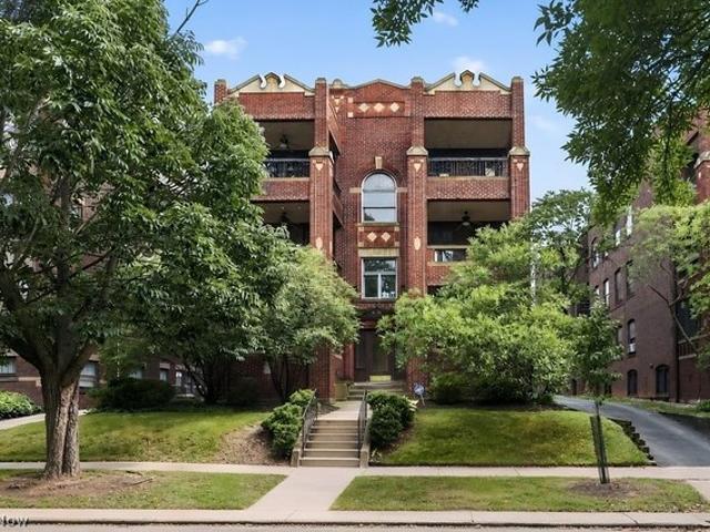 2476 Derbyshire Rd Apt 8, Cleveland Heights, OH 44106