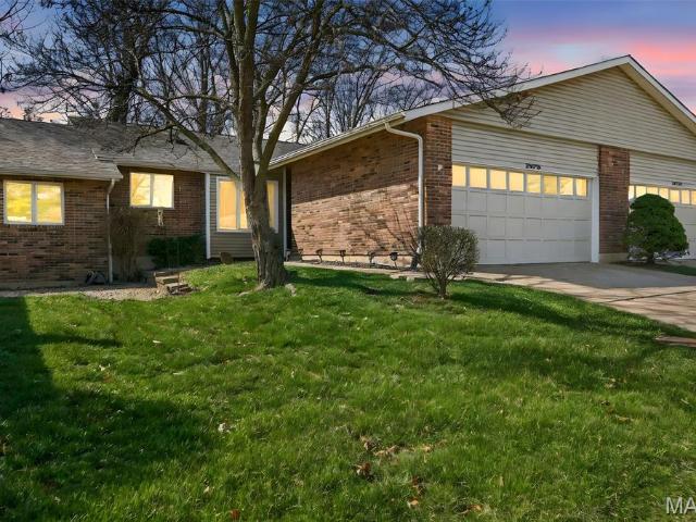 2476 Fox Brg, Lake St. Louis, MO 63367 | Compass