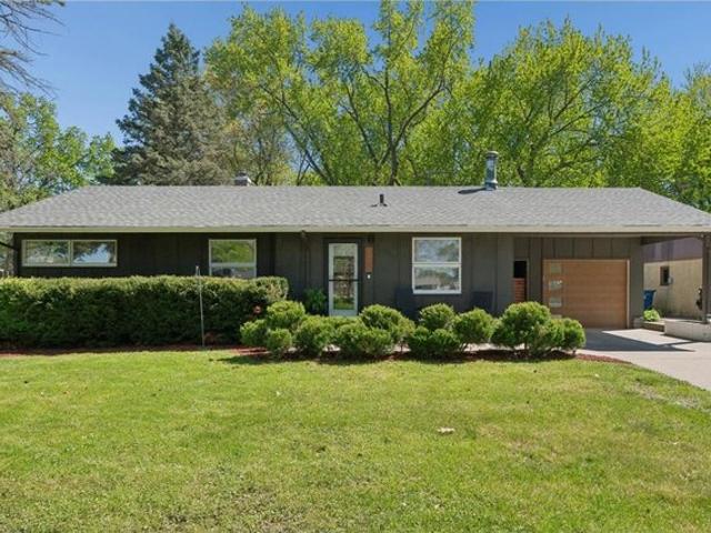 2476 Gisella Blvd, White Bear Lake, MN 55110