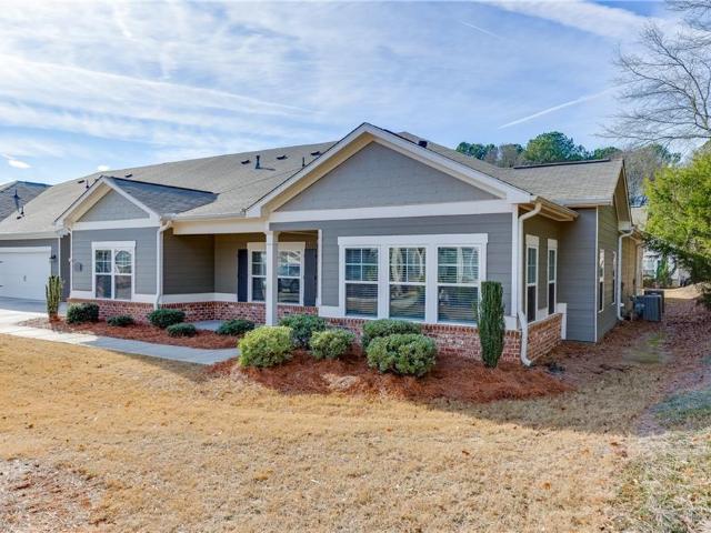 2476 Rathburn Circle