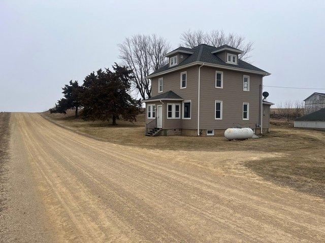24779 rd Ave, Bellevue, IA 52031