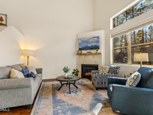 2477 w mission timber circle